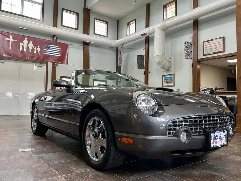 2003 Ford Thunderbird Conv Perfect Blend of Cruising Comfort and ...